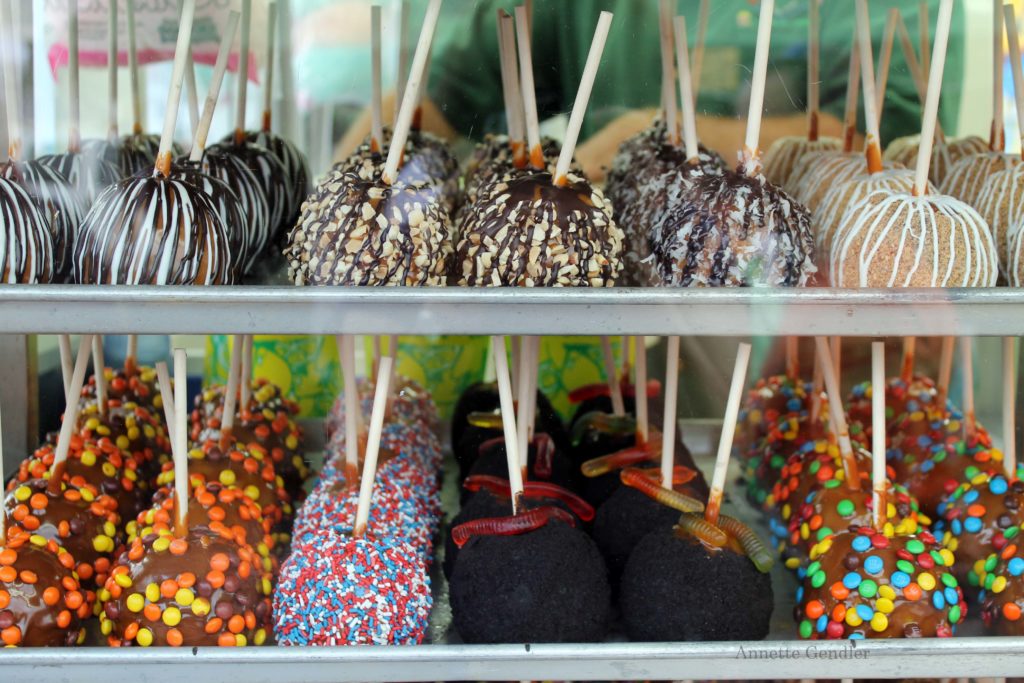 Summer Apples - Annette Gendler